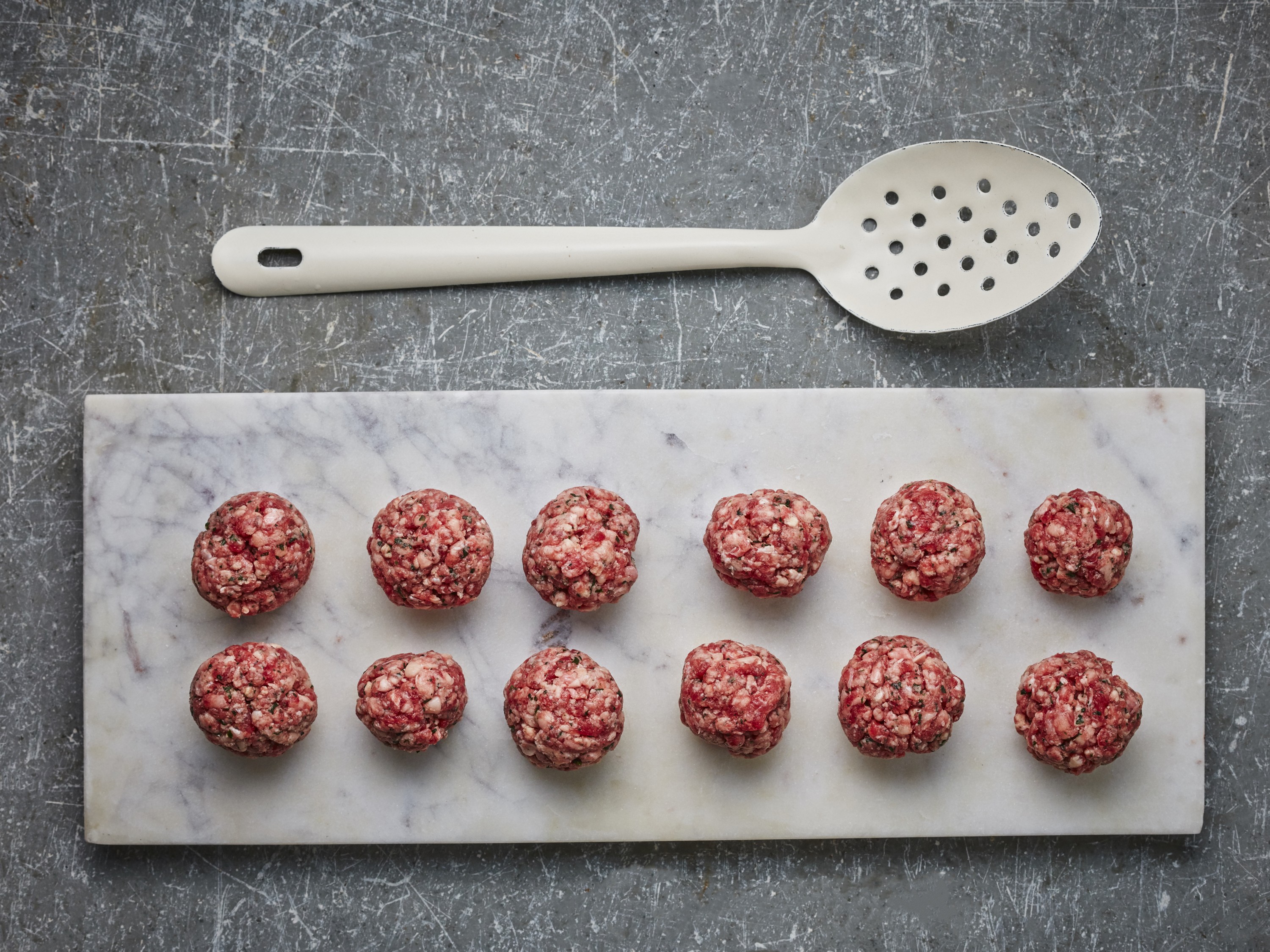 Field & Flower Beef Meatballs, Pack of 12 (320g) | Field & Flower