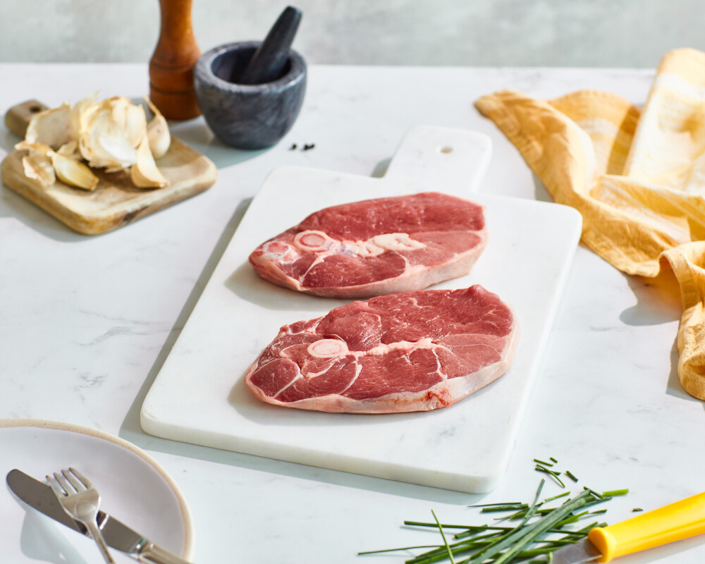 Lamb Gigot Chops, Pack of 2 (454g) | Field & Flower
