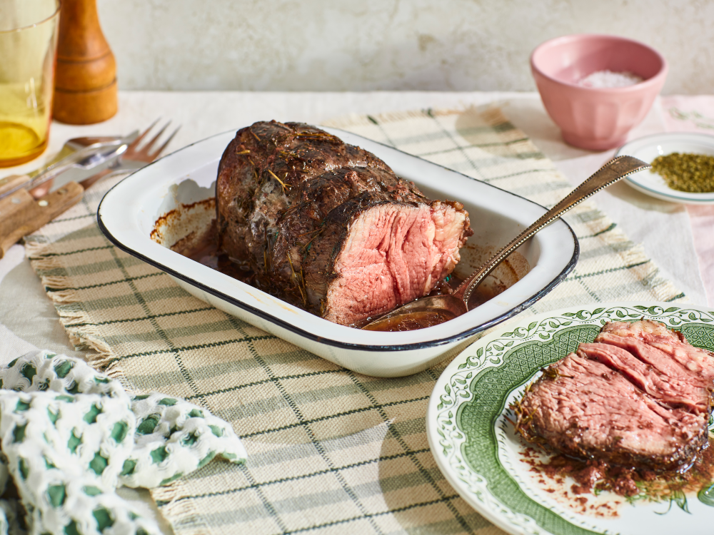 Slow-Cooked Beef Chuck Roast with Thyme & Black Pepper (500g) | Field ...